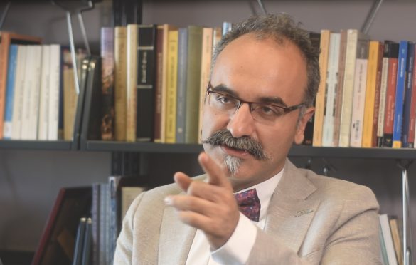 Tutkunuzun Kaynağı – Emrah Safa Gürkan – Flaps Club